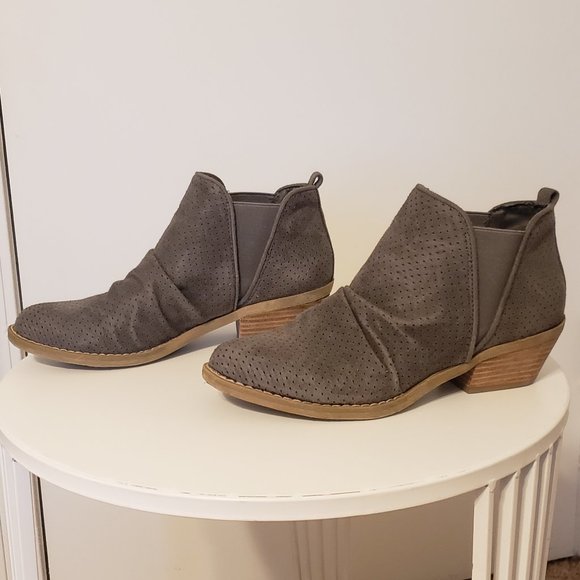 Report | Shoes | Report Drewe Grey Booties | Poshmark
